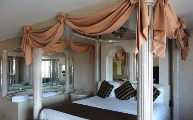 Welcome to Bluestar Motel